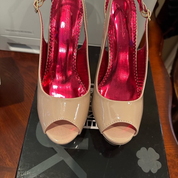 Johnathan Kayne | Shoes | Johnathan Kayne High Heels | Poshmark
